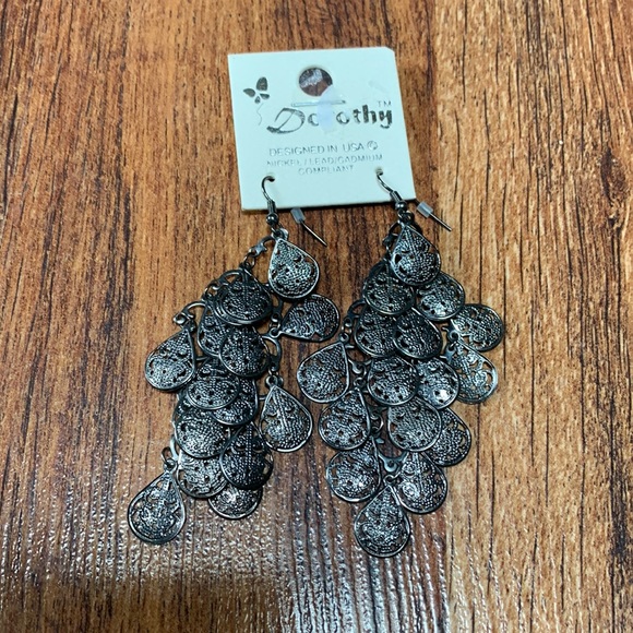 Dorothy | Jewelry | New Boutique Gun Metal Dangle Pierced Earrings 35 Long | Poshmark